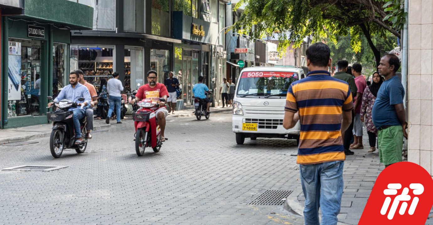 Aadhayaahilaafah hoonu gadhakan ihusaas kureveytha? Miee enme hoonu ...